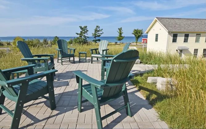 Sleeping Bear Inn - MI Pinky